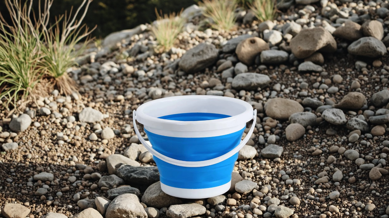 5 Liter Collapsible Plastic Bucket Portable Steel Foldable Basin for ...